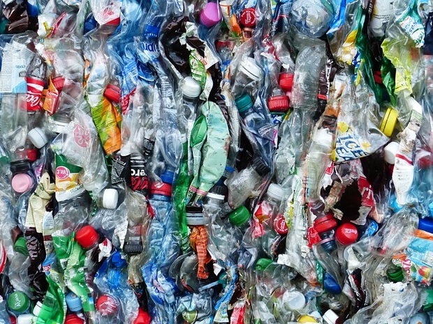 Cutting Down On Plastic Waste In The Recycling Industry Great Lakes